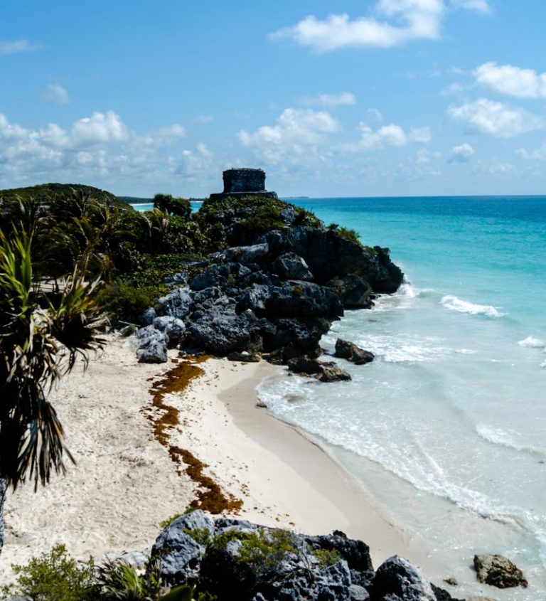 Discover the best areas to live in Tulum - iBrokers México